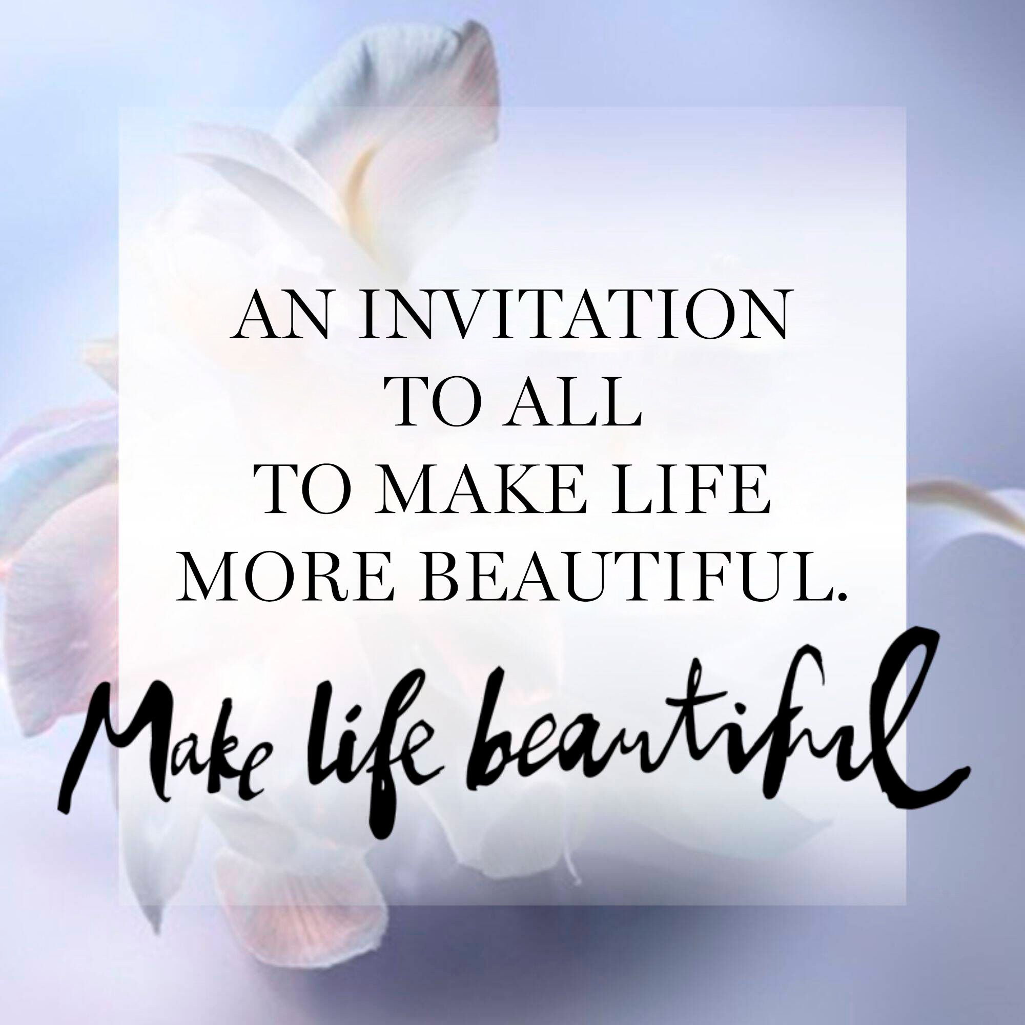 La Vie Est Belle - The New Iris Absolu Perfume - Lancôme CA